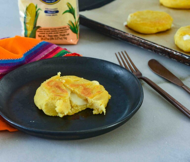Areapas Con Queso - Feed Your Soul Too